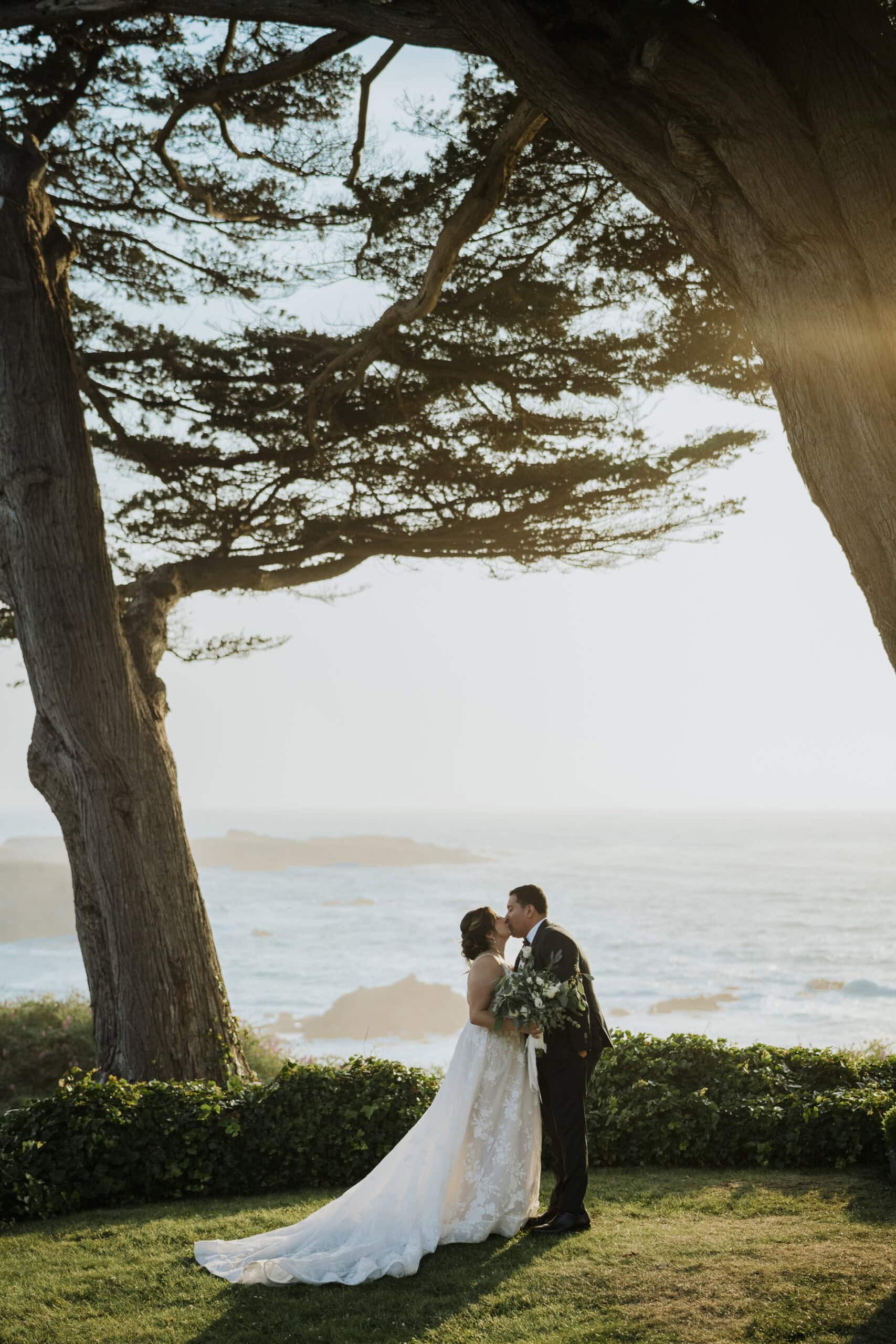 Intimate Agate Cove Inn Mendocino Wedding
